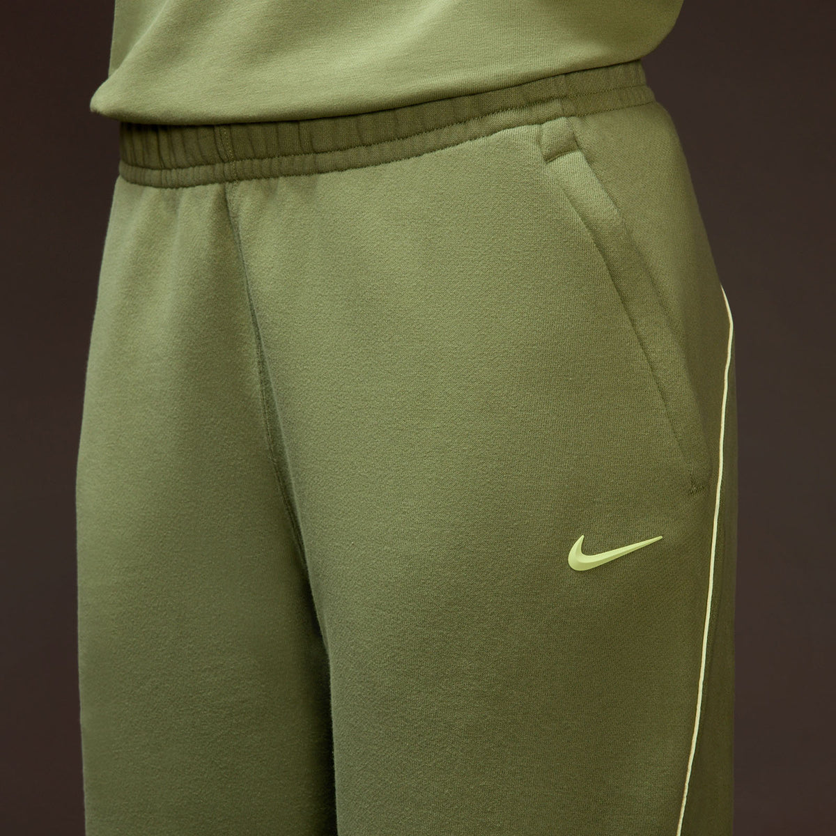 NOCTA FLEECE CS OPEN HEM SWEATPANT OIL GREEN | NOCTA